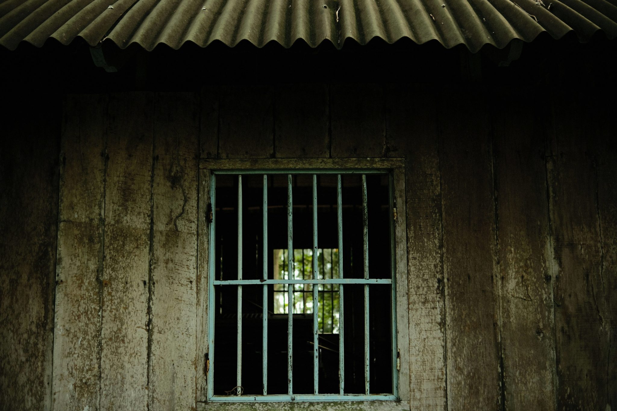 「地獄よりもひどい」と言われる、アフリカの刑務所の実態に迫る【Steenz Breaking News】 ｜ Steenz(スティーンズ)